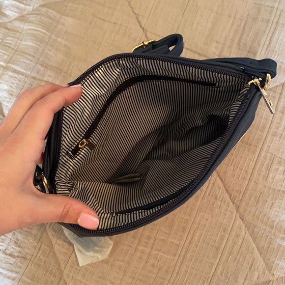 Deluxity Los Angeles | Bags | Deluxity Los Angeles Crossbody Purse ...